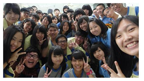 弘文中學102學年度畢業典禮之還我畢業典禮