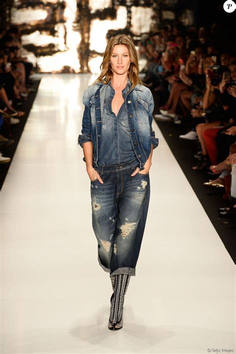 A Top Model Giselle Bündchen Usou Um Look Com All Jeans Com Calça