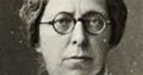 故 로제타 홀 선교사 보건의 날 모란장…43년 약자 진료 헌신