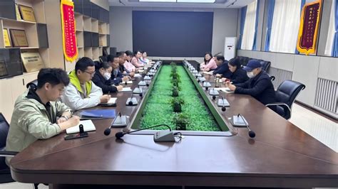 党委办公室、院长办公室与纪检监察室联合召开4月份科室工作会议