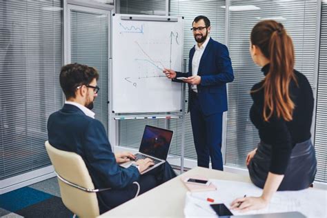 Benchmarking In Outsourcing Best Practices For Service Buyers