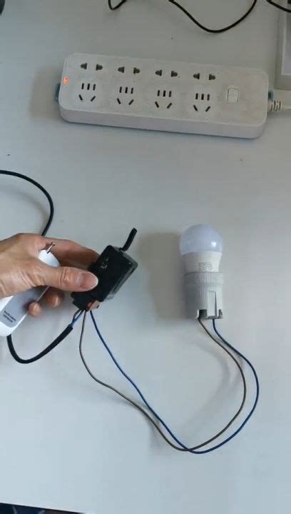 สวิตช์รีเลย์ Rf อัจฉริยะ 433mhz สวิตช์ควบคุมระยะไกลไร้สายพลังงานสูง 110v‑220v สำหรับฟิลด์ความ