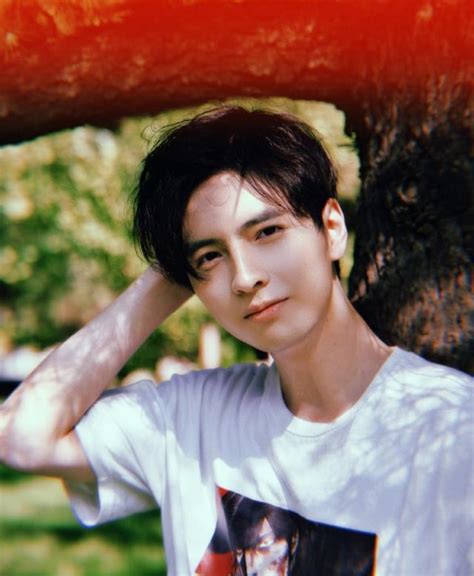 蒲熠星稳坐明侦素人常驻嘉宾的位置，网友疑惑：怎么还不出道？ 搜狐大视野 搜狐新闻