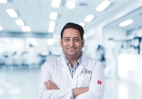 Dr Ajeet Singh Critical Care Medicine Intensive Care In Delhi Book Online Appointment