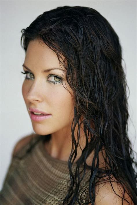 Evangeline Lilly Scrolller