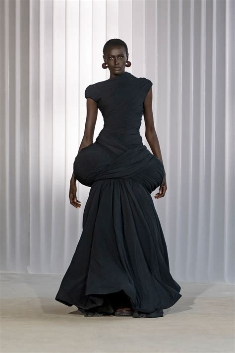 Jean Paul Gaultier Fall 2026 Is Duran Lantinks Ode To The Masculin Féminin