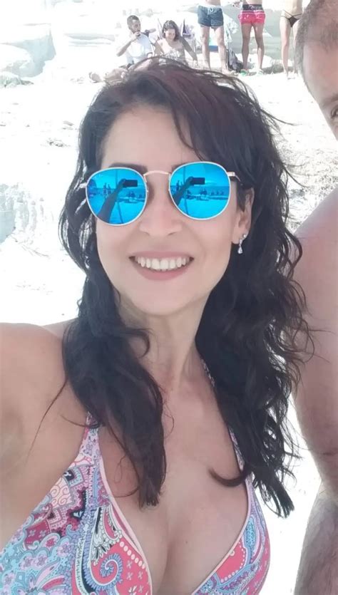 45yo My Mom Is Bikini Scrolller