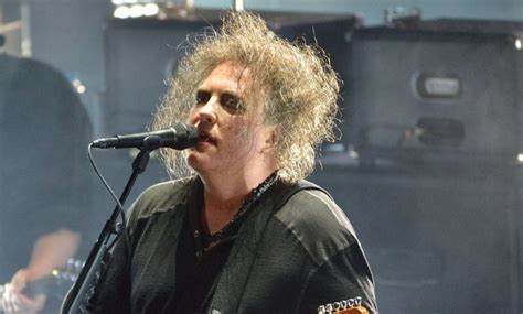 Noel Gallagher Teases A New Remix With Robert Smith
