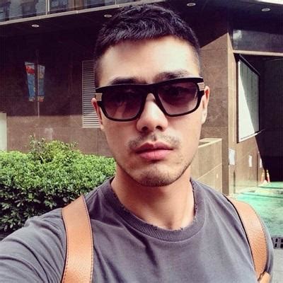 男士头像图片成熟男人真实28张美景图片网
