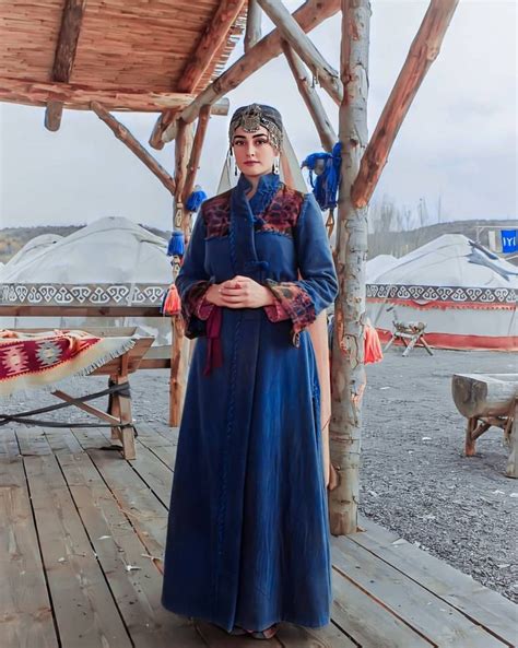 Halime Sultan Halima Sultan Esra Bilgic Esra Bilgic Turkish Women Beautiful Turkish Beauty
