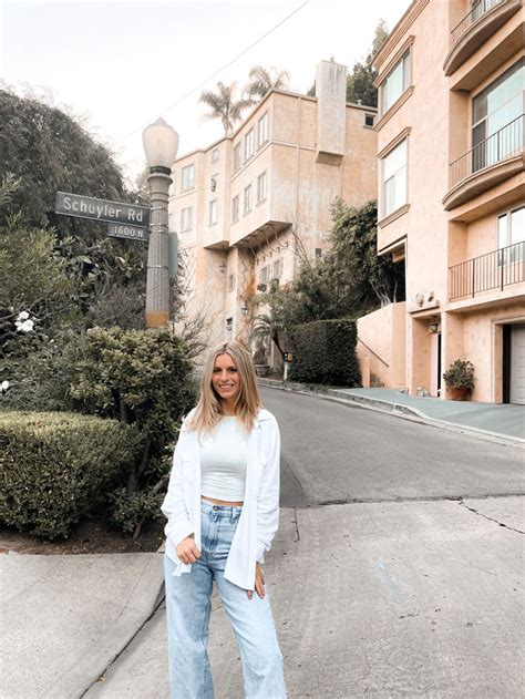 Beverly Hills Fashion Los Angeles Aesthetic Mom Jeans
