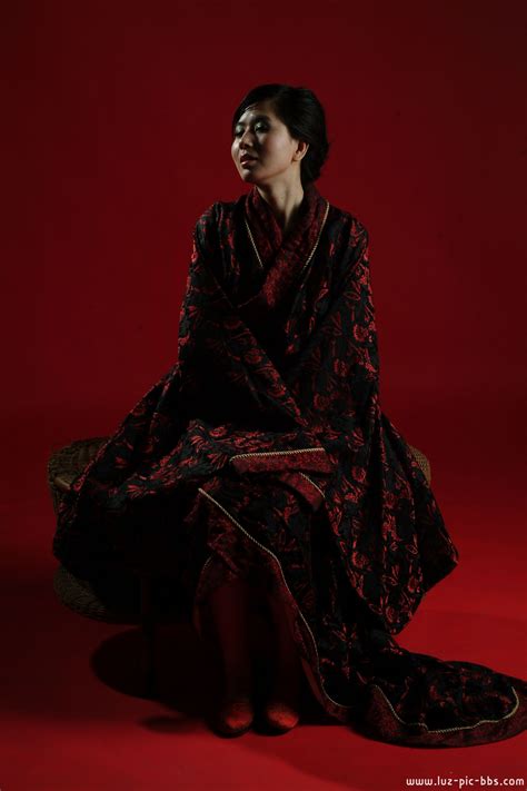 国模天宏人体私拍套图 20233