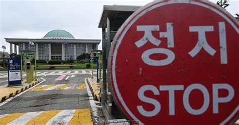 ‘돈 먹는 하마 낙인 20년…지구당 부활 시도 수차례 실패