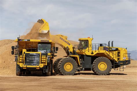 Komatsu America Corp Announces Ceo Transition Komatsu