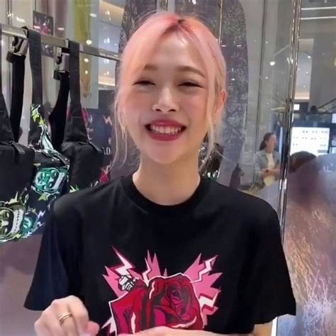 Sulli Image 8972074 On