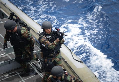 130907 N Jn664 129 South China Sea Sept 7 2013 Members Flickr