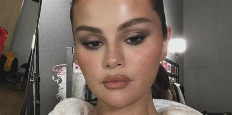 Selena Gomez Claps Back At Plastic Surgery Rumours On Social Media