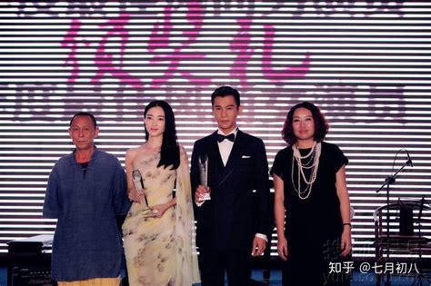 34岁 素颜女神”王丽坤闪婚，老公是富商？本人发文回应：别着急 知乎