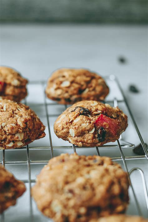 Chewy Rhubarb Oatmeal Raisin Cookies Healthienut