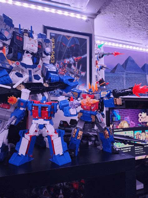 Which Is The Better Commander Class Rtransformers