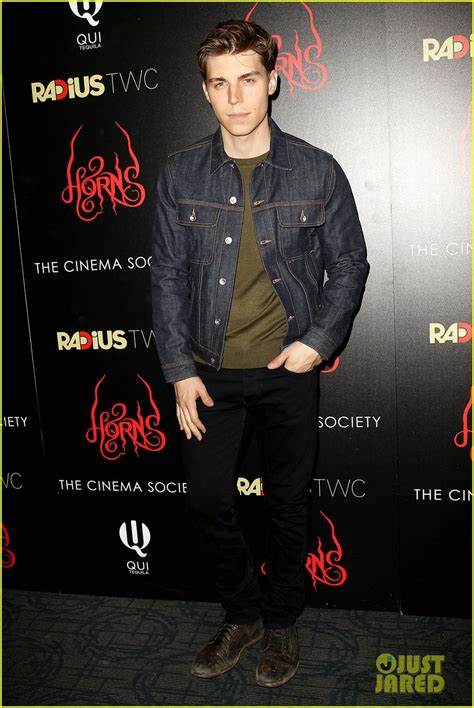 Daniel Radcliffe Isnt Happy About Sexist Sex Symbol Double Standard In Hollywood Photo 3228994