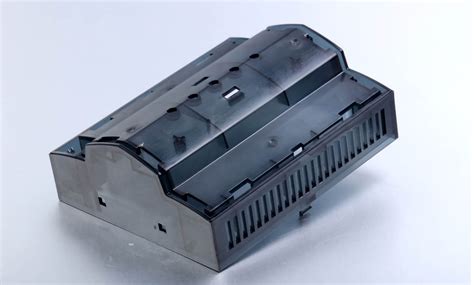 注塑成型：工艺、类型、材料和应用