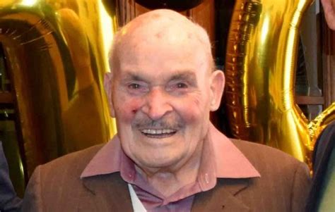 Il Maestro Del Telaio Italo Benucci Compie 100 Anni Salgono A 17 I