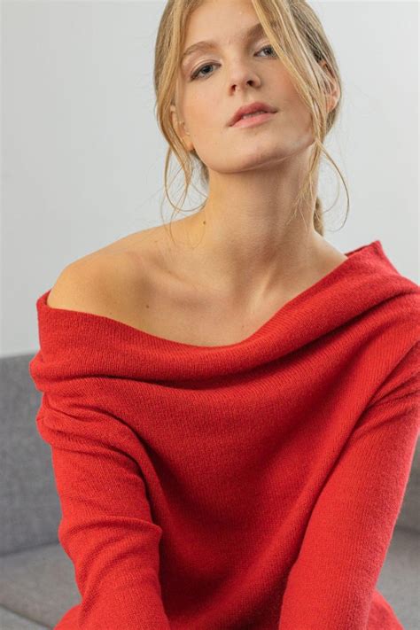 Cashmere Off Shoulder Sweater Agnes Red Grey Black And Blue