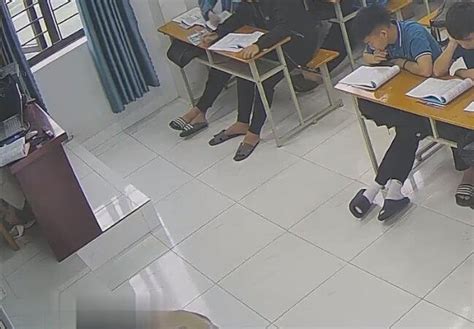 The Teacher Dangling Shoeplay And Dipping Many Times During Class 70