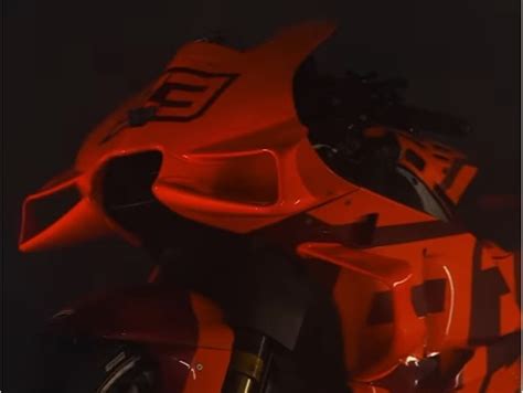 Motogp Tutto In Rosso Tutto Vero Ecco Marc Marquez Sulla Ducati
