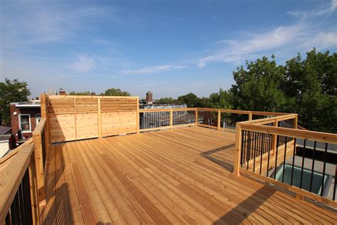 Règles Pour La Construction Dune Terrasse Sur Le Toit à Montréal