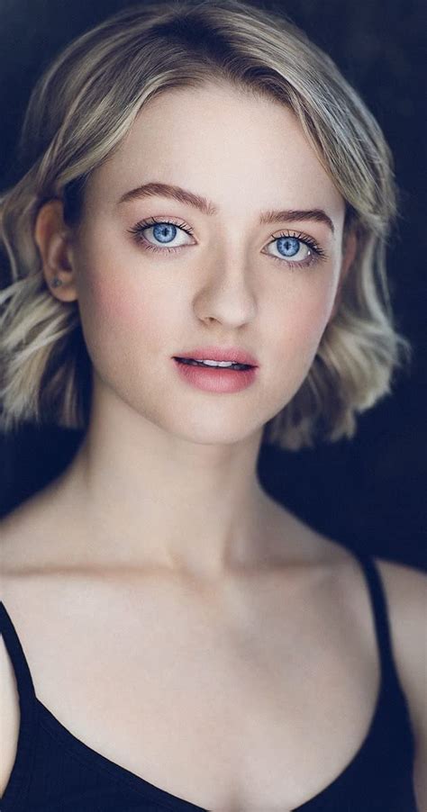 Tomt Actress Who Does The Actress Olivia Reis Look Like R