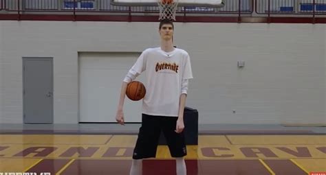 Robert Bobroczky Bio Early Life Height Career And Net Worth Players Bio