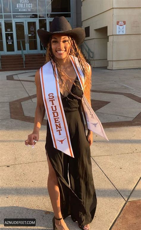 Tara Davis Feet Aznudefeet