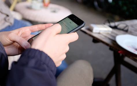 Hackers Are Exploiting A Platform Agnostic Flaw To Track Mobile Phone