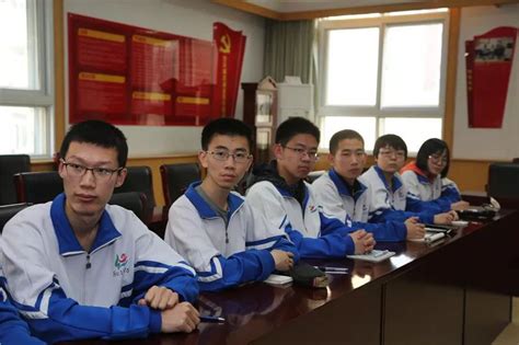 昌平二中校服昌平二中校服图片文秘苑图库