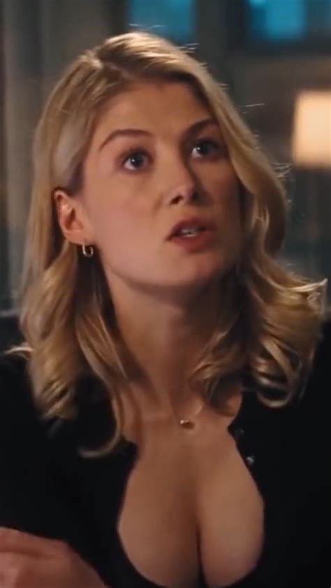 Rosamund Pike Pregnant Jack Reacher