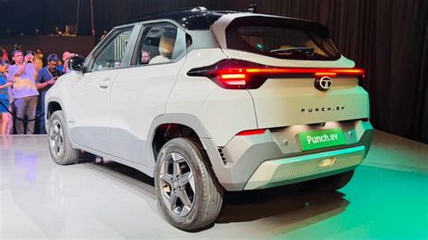 Tata Punch Ev Facelift Launched At ₹9 69 Lakh Baas At ₹6 49 Lakh 40 Kwh Battery 468 Km
