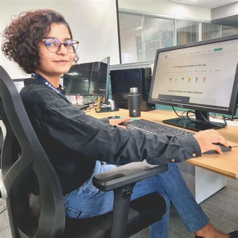 Newjourney Radixweb Growth Workculture Businessanalyst Muskan