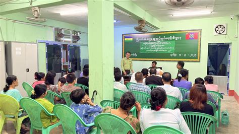 ပန်းဘဲတန်းမြို့နယ်၌ ရခိုင်ပြည်နယ်မှ နေရပ်စွန့်ခွာပြည်သူများအား ဆန်၊ ဆီ