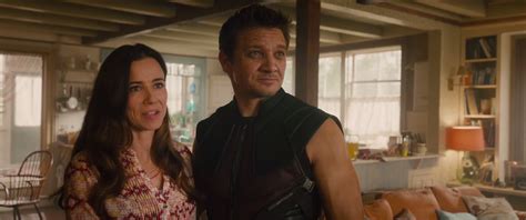 Clint Barton Wife Age Of Ultron Clint Barton Hawkeye Clint