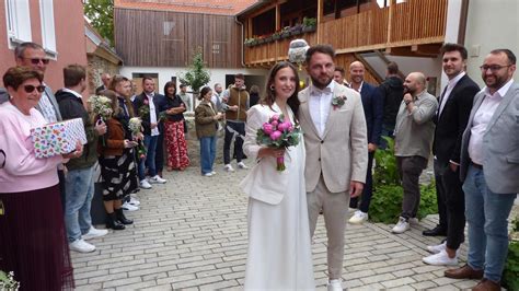 Liebe Auf Dem Volksfest Gefunden Nicole Gerner Und Philipp Kunze Heiraten In Freystadt