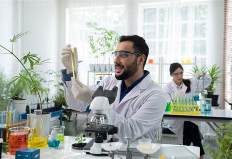Premium Photo Asian Scientist