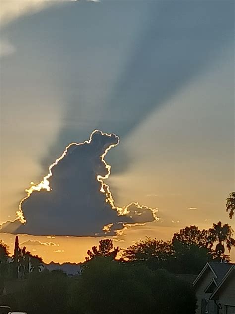 Why Does This Cloud Look Like Its About To Send Me To The Hufflepuff R Cloudsformingobjects