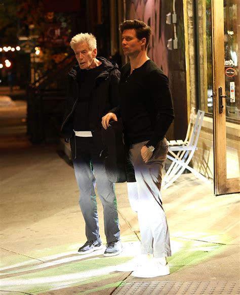 People Are Furious At Calvin Kleins Boyfriend After Clip Goes Viral