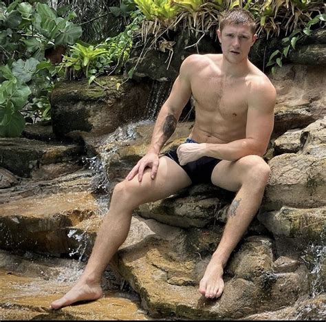 Oliver Flynns Feet