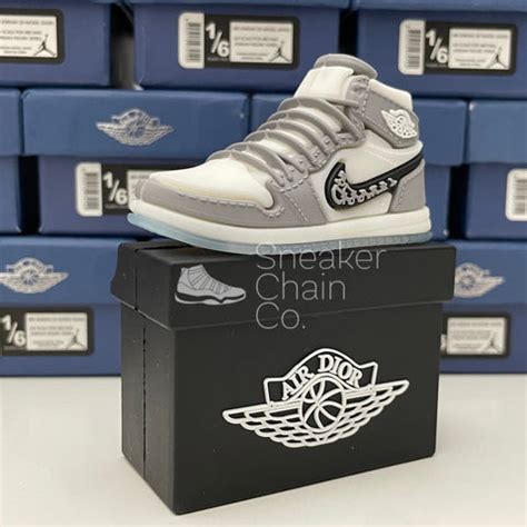 Nike Air Jordan 1 Retro High X Dior Sneaker Shoebox Design Airpod Case