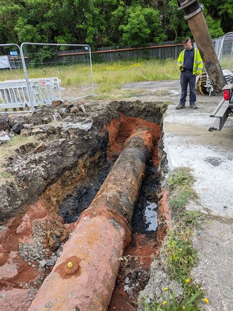Graeme Mccafferty On Linkedin Pier Uk Ltd Back At The Gas Works Exposing Gas Mains For