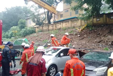 စမ်းချောင်းမြို့နယ် ကျွန်းတောလမ်းတွင် အုတ်တံတိုင်းပြိုကျခဲ့ပြီး ယာဉ်ခ