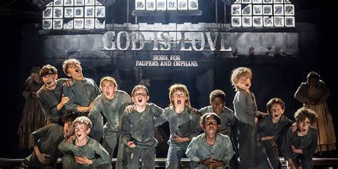 Oliver Official London Theatre